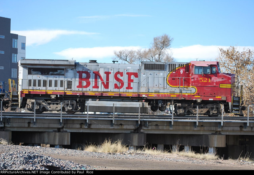 BNSF 521